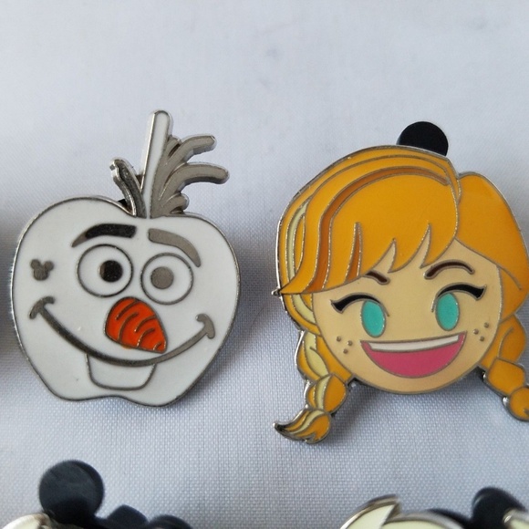 Disney | Accessories | Disney Trading Pins Lot Of 6 Frozen Movie Theme ...